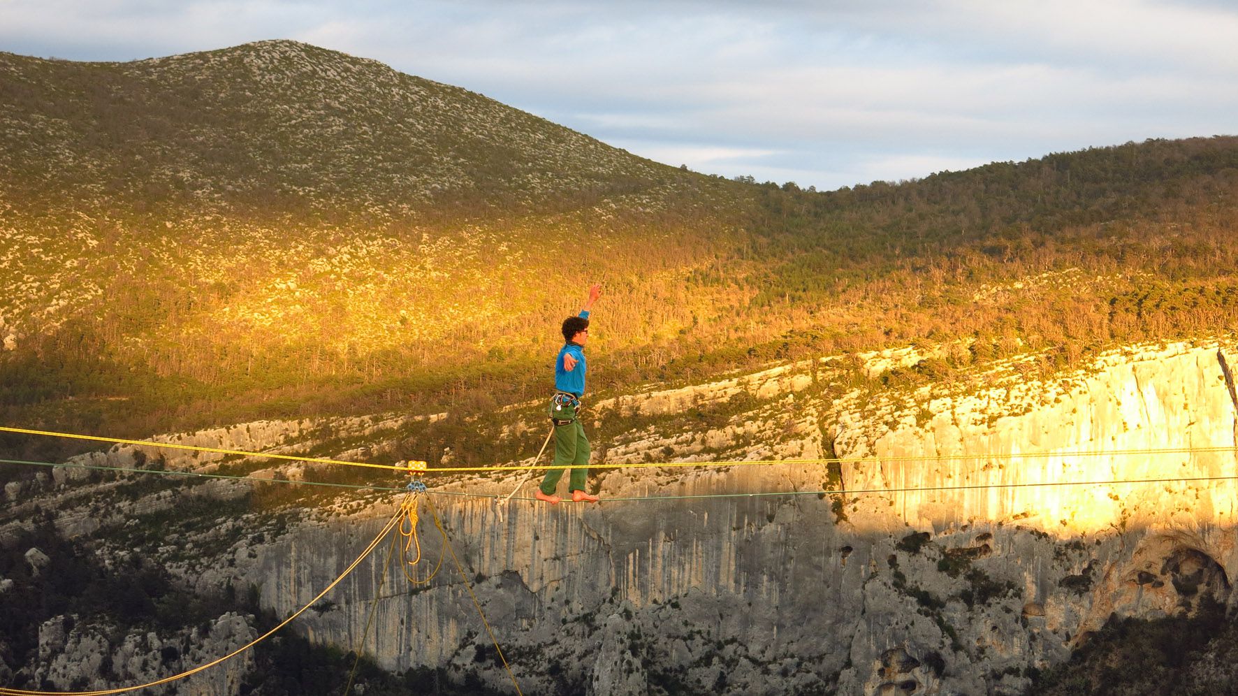 Avril in the sky Avril in the sky| BeSlack