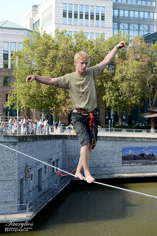 Highline au canal de Bruxelles Highline au canal de Bruxelles| BeSlack
